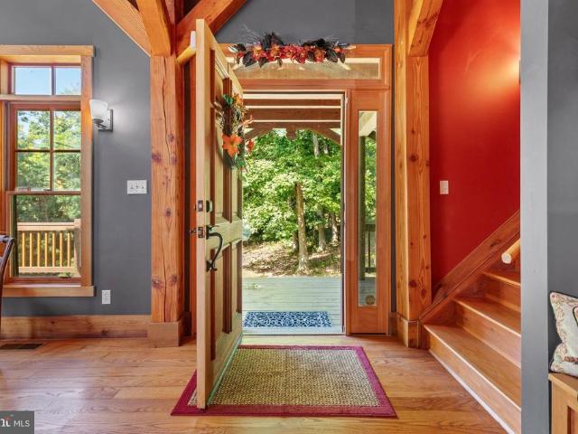 537 Lower Flats Drive