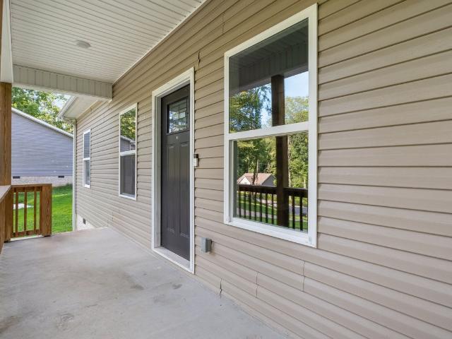 537 Lewis Ln