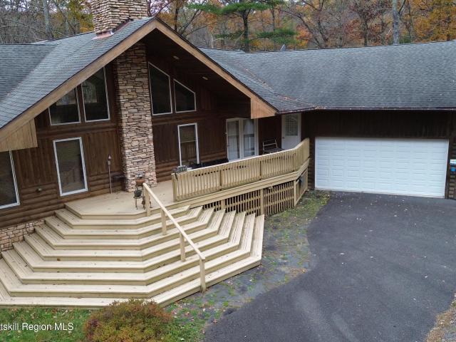 537 Mossy Hill Road