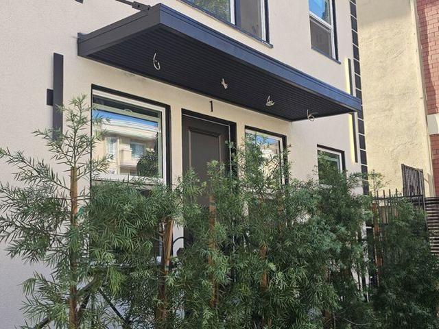 537 S Catalina Street