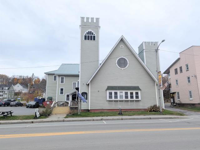 537 Railroad St, Johnsbury, VT 05819 | MLS #5067 | Compass