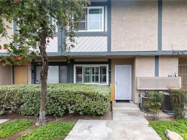 537 W 9th St, Upland, CA 91786