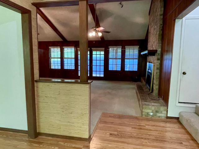 537 Woodland Heights