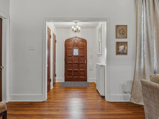 537 Warner Avenue