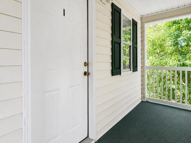 537 White River Dr. 17i