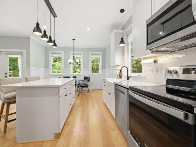 537 Twisted Maple Lane