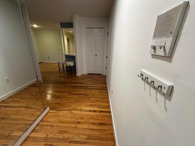 537A Bay Ave