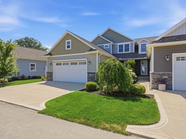 5384 Pintail Dr, Port Clinton, OH 43452