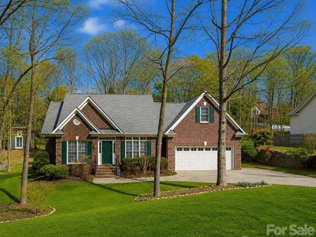 5385 Apple Glen Dr, Harrisburg, NC 28075