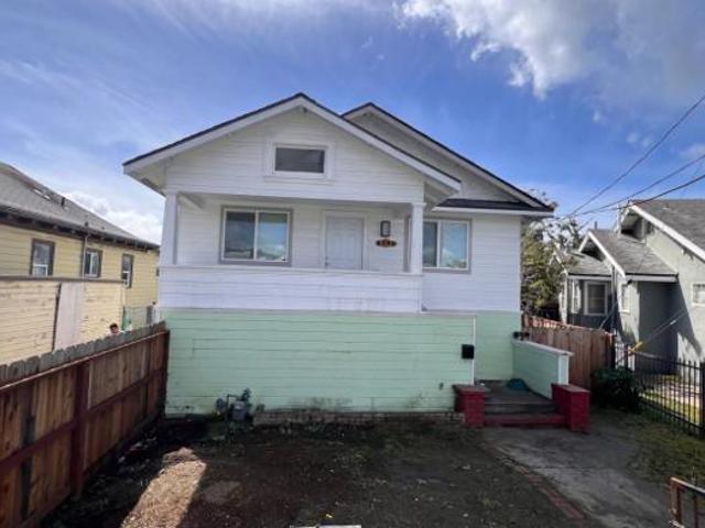 5385 Wentworth Ave, Oakland, CA 94601