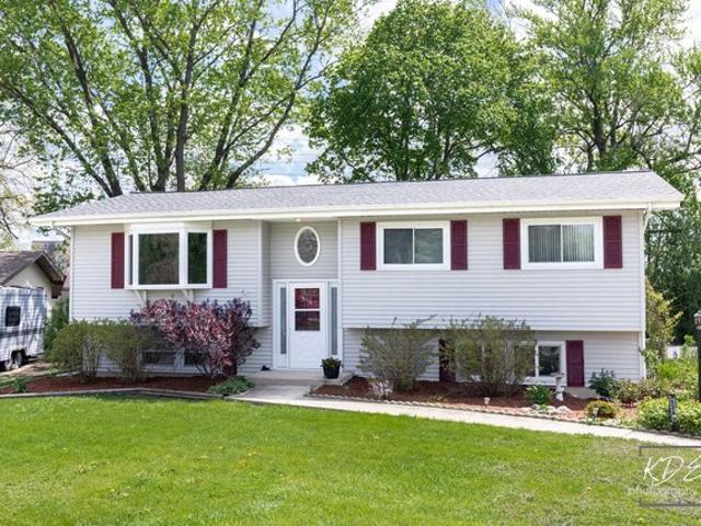 5385 Westview Ln, Lisle, IL 60532