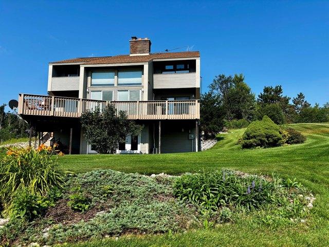 5388 Golfview Ln, Gaylord, MI 49735