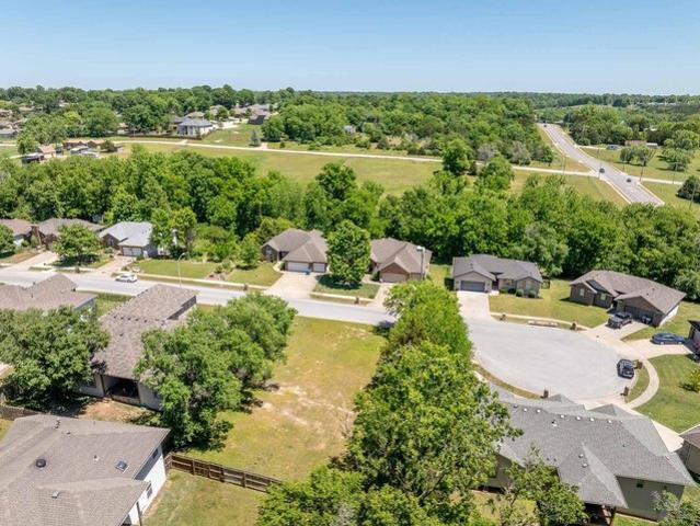 5389 S Clifton Ave, Springfield, MO 65810