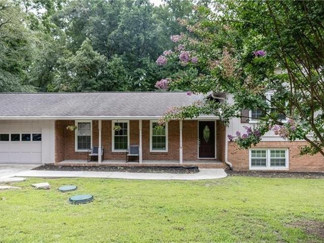 5382 Rockwood Ct, Stone Mountain, GA 30087