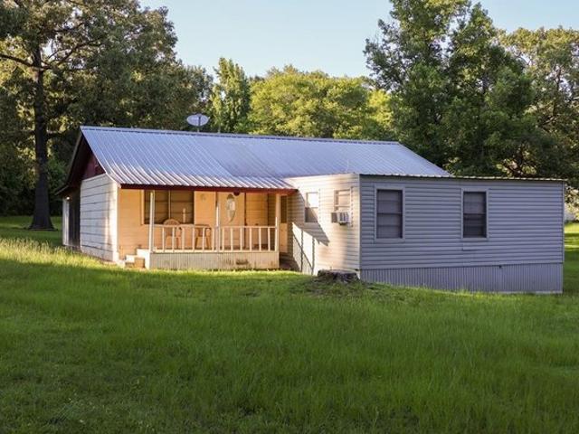 538 County Road 3541, Queen City, TX 75572