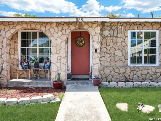 538 Golden Crown Dr