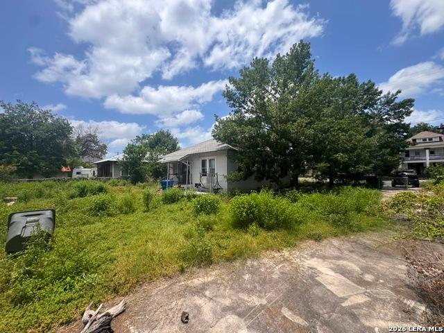 538 E Southcross