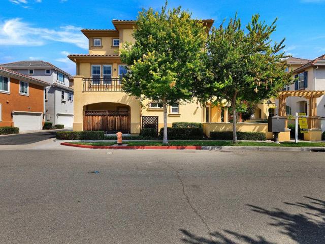 538 Selby Ln