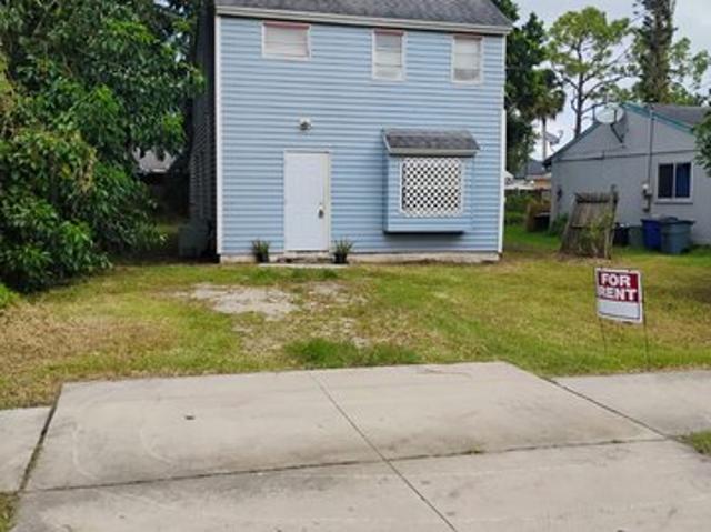 538 State St, North Fort Myers, FL 33903