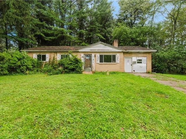 538 Steiner Bridge Rd, Valencia, PA 16059