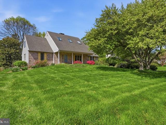 538 Penn Manor Dr, Newark, DE 19711