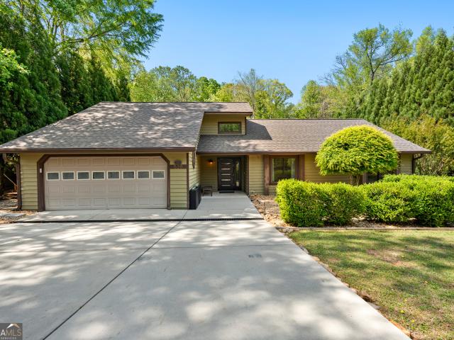 538 Pinegate Rd, Peachtree City, GA 30269 | MLS #10729 | Compass