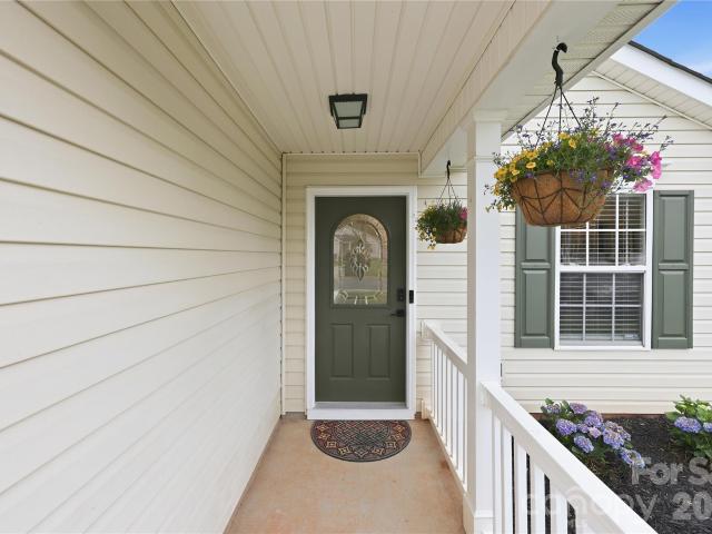 538 Railway Place SW