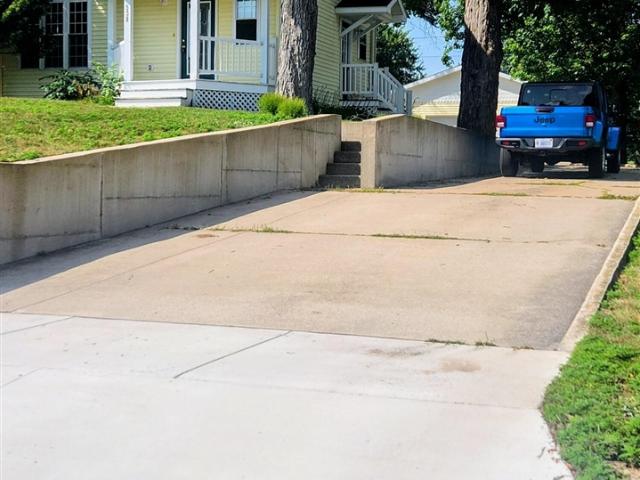538 W Upton Avenue