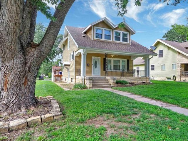 538 W Chestnut St, Junction City, KS 66441