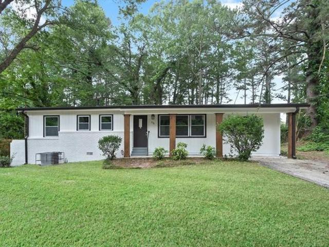 538 W Sherwood Dr, Riverdale, GA 30274