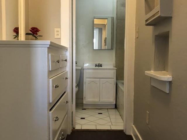 538a Studio Apartment for Rent at 538 N Alexandria Ave, Los Angeles, CA 90004 Wilshire Center Koreatown