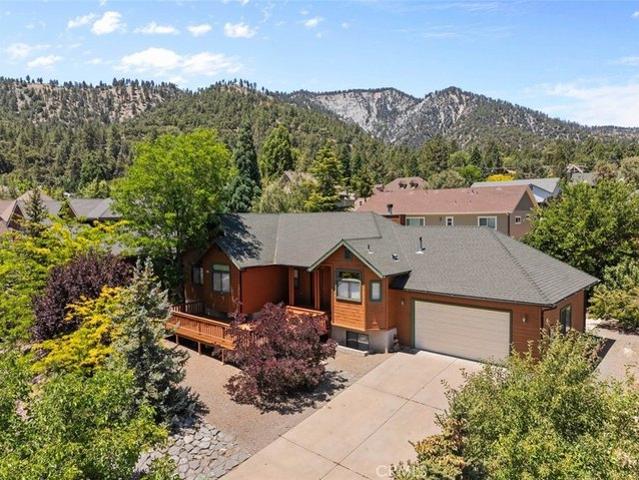 5394 Pacific Crest Dr, Wrightwood, CA 92397