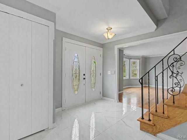 5394 Pond Bluff Drive
