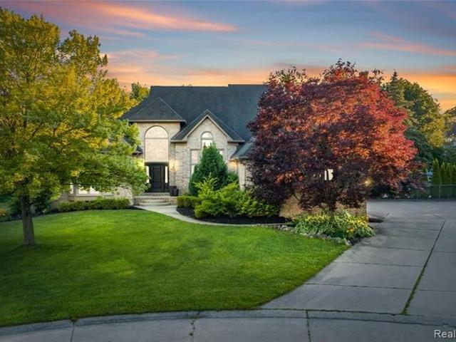 53961 Sutherland Ct, Shelby Township, MI 48316
