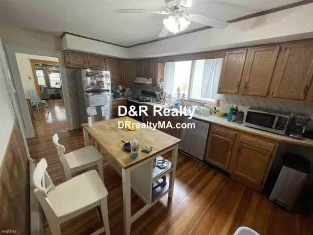 53963004 12 Surry Rd