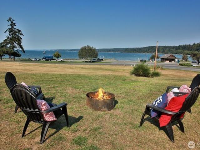 5396 Myrtle Ave, Freeland, WA 98249