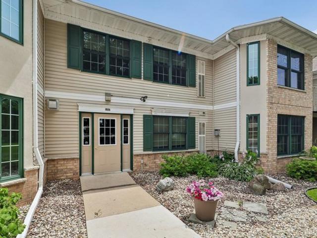 5397 Blue Bill Park Dr Apt 11, Waunakee, WI 53597
