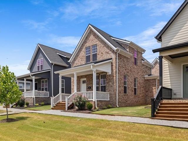5392 Crescent St, Springdale, AR 72762
