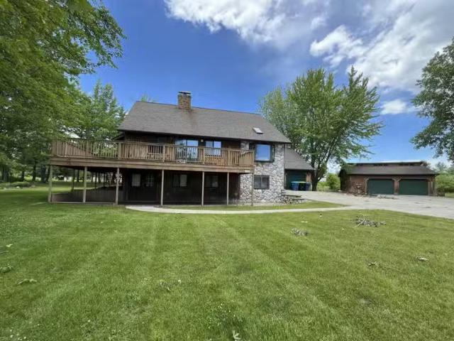 5392 THORNCHESTER CT, GLADWIN, MI 48624 Single Family Residenc.