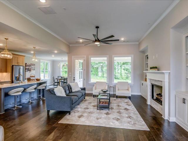 5393 buttercup ln