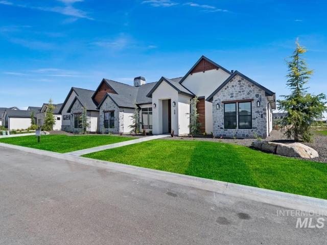 539 Century Ave