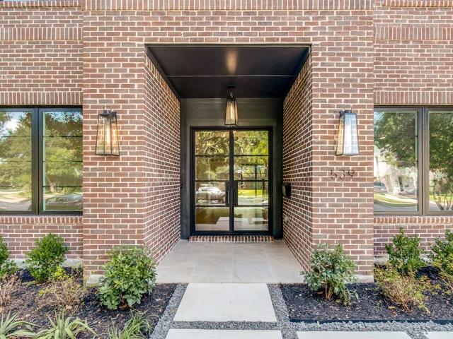539 Classen Drive