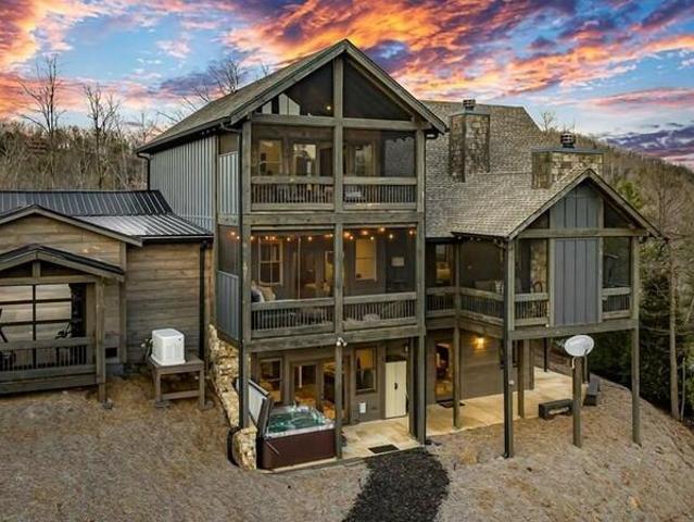 539 Deer Crest Road, Blue Ridge, GA 30513