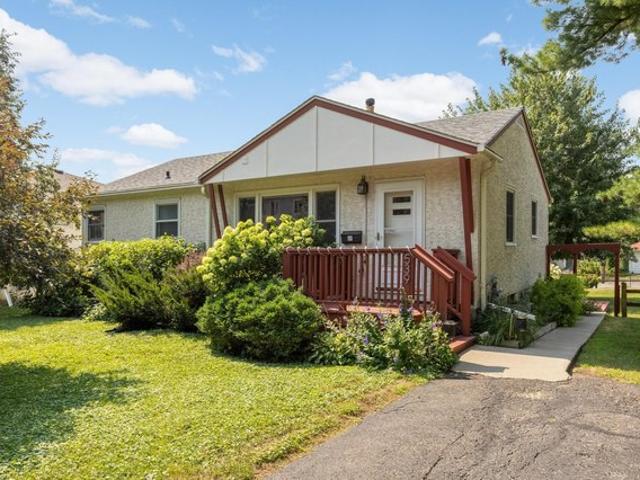 539 Frontenac Pl, Saint Paul, MN 55104