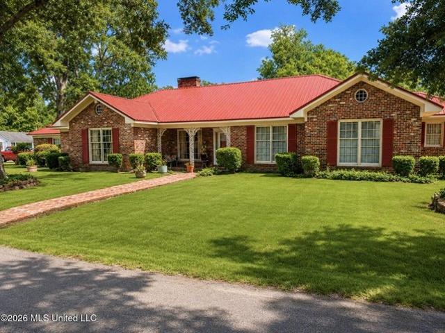 539 Mayer St, Greenville, MS 38701