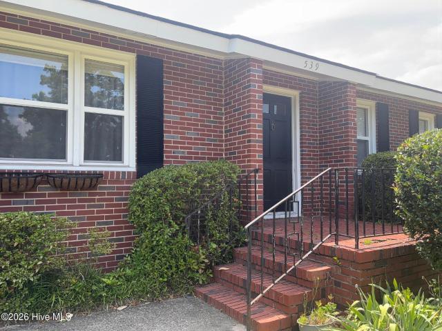 539 Martin Lane