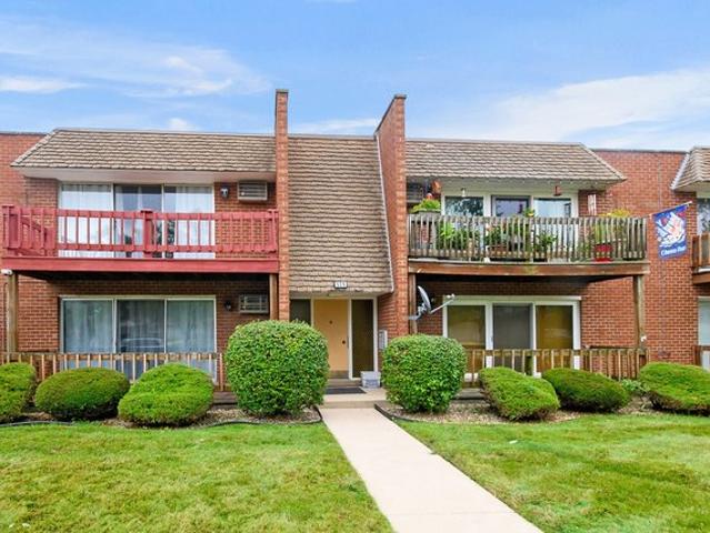 539 N Pleasant Dr Apt 2C, Glenwood, IL 60425