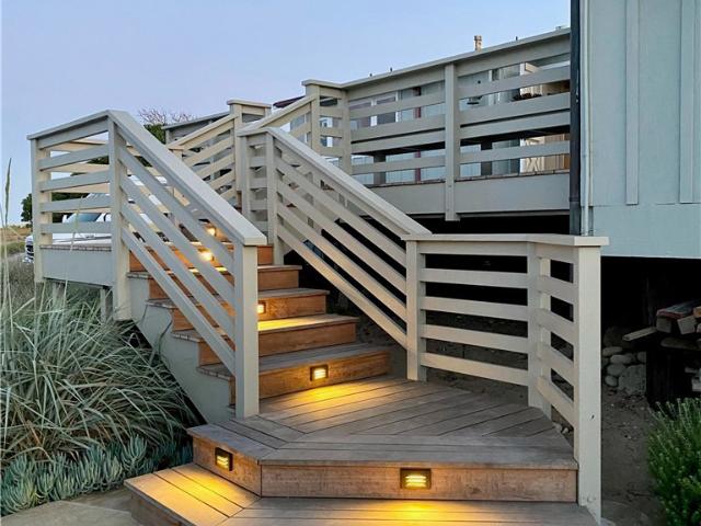 539 Sand Point