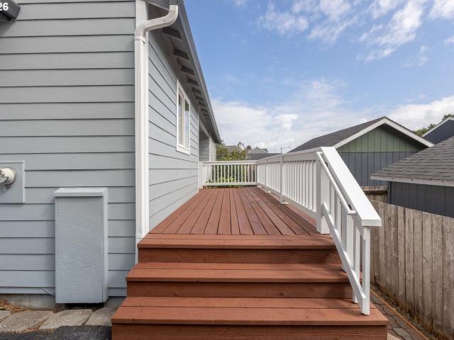 539 se neptune ave