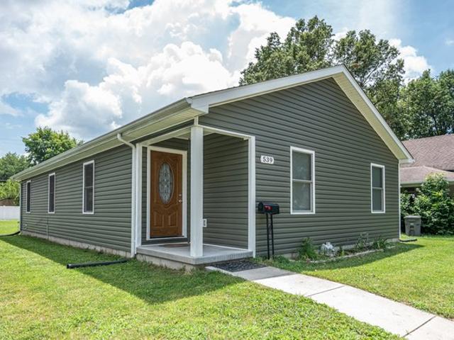 539 W 4th St, Seymour, IN 47274